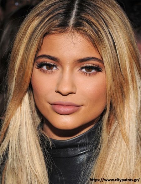 13 Types of Lips: How to Apply Makeup on Different Lips? 2023