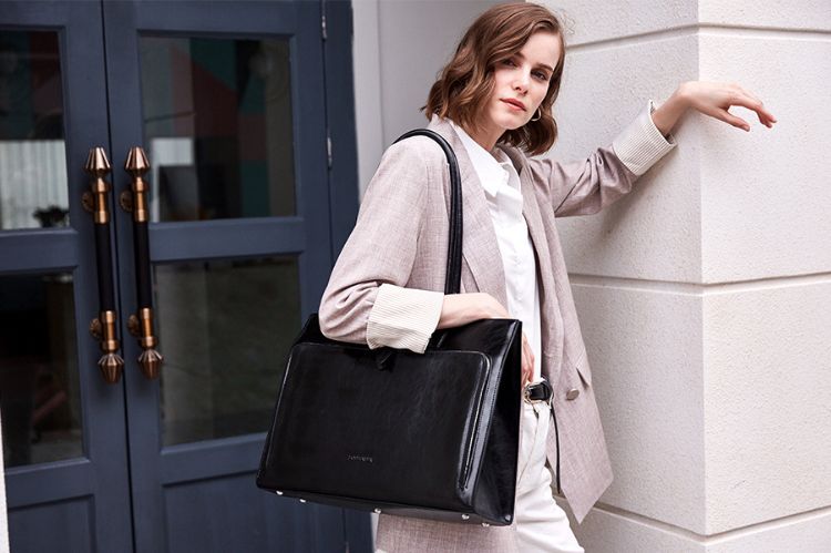 How To Pick The Best Business Bag For Women