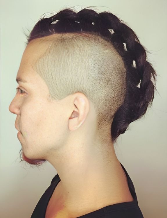 Mohawk Magic: 20 Hairstyles for Runway-Ready Confidence