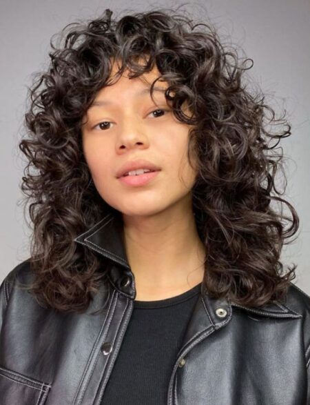 30 Best Hairstyles for Round Faces Women to Look Beautiful