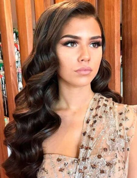 Tress Transformations: 30 Hairstyles for Straight Hair to Slay